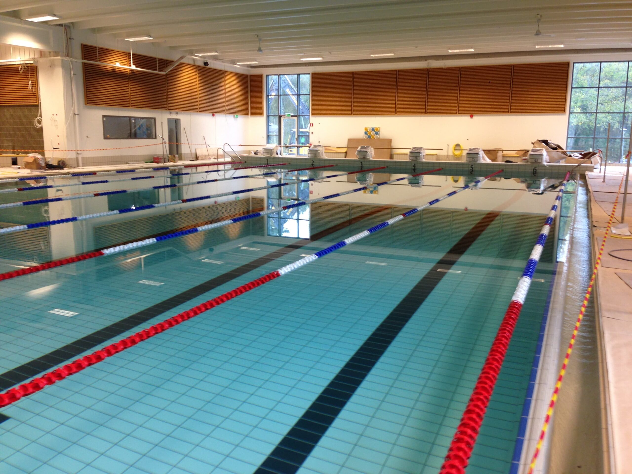 Alvesta Swimming Pool - inBlue
